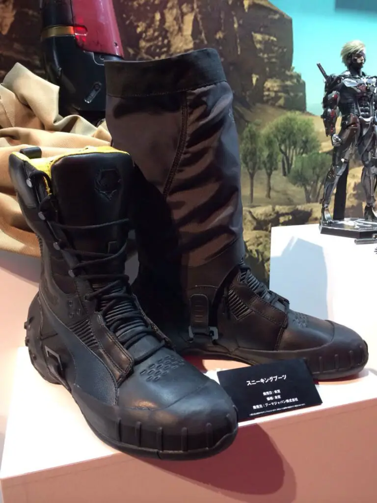 MGSV goodies at TGS 2014: prosthetic arm replica, sneaking suit Snake ...