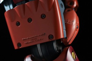 A show of hands: lots of new photos of the MGSV TPP full scale bionic arm