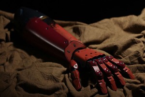 A show of hands: lots of new photos of the MGSV TPP full scale bionic arm