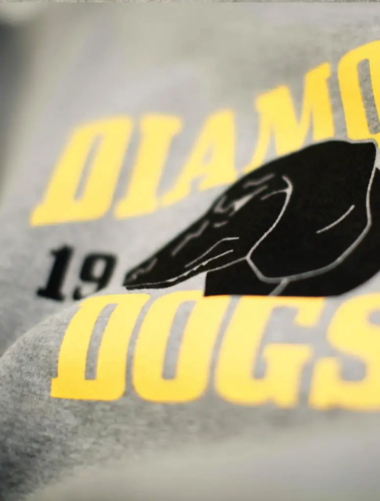 Metal Gear Solid The 1984 Collection: MGSV:TPP clothes inspired by the ...