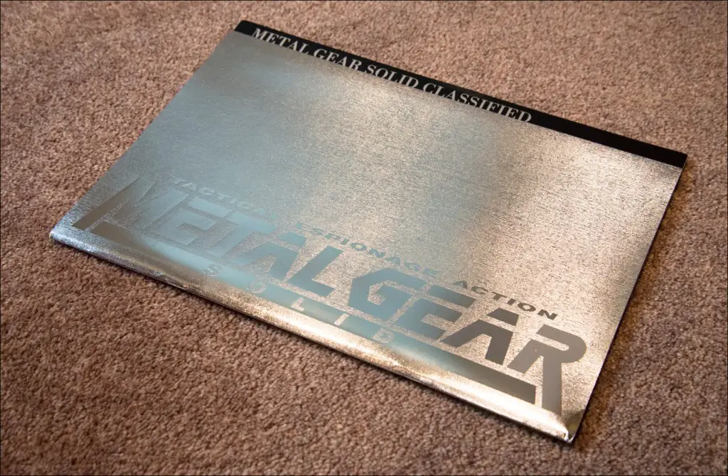 Close Up: Metal Gear Solid Premium Package - Metal Gear Informer