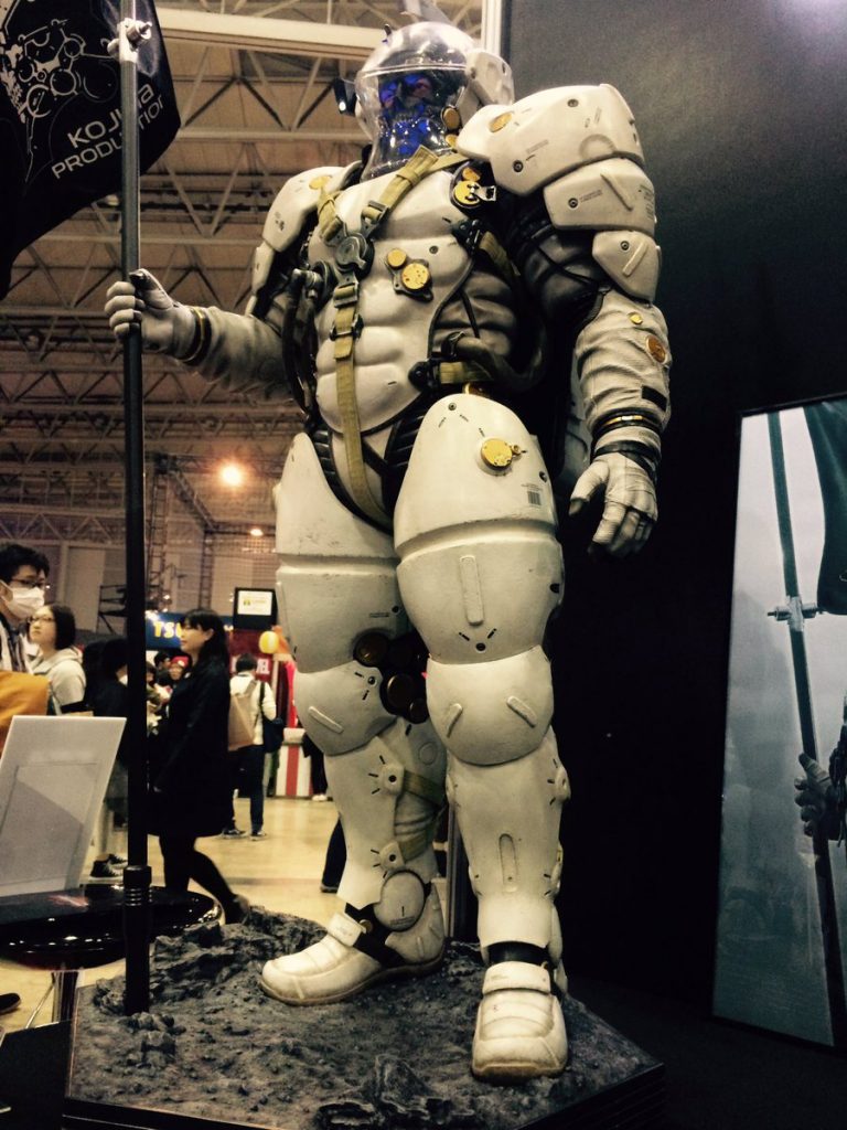 Ludens statue by Prime 1 Studio explores the deep space of Tokyo Comic ...
