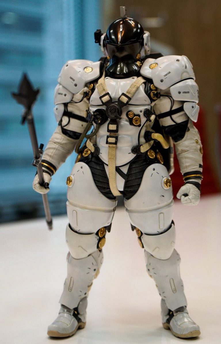 New images of the Ludens action figure by Sentinel, will be available ...