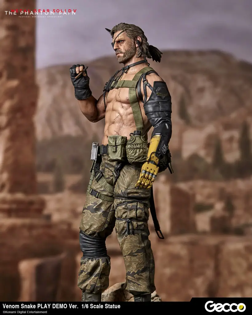 Shirtless Venom Snake statue by Gecco comes with three interchangeable ...