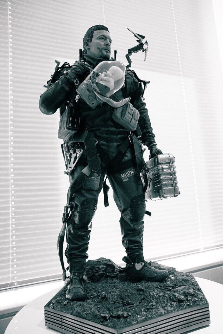 Huge 1/2 scale statue of Death Stranding protagonist Sam revealed